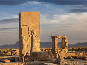 Half-Arsed History – A Very Serious History Podcast